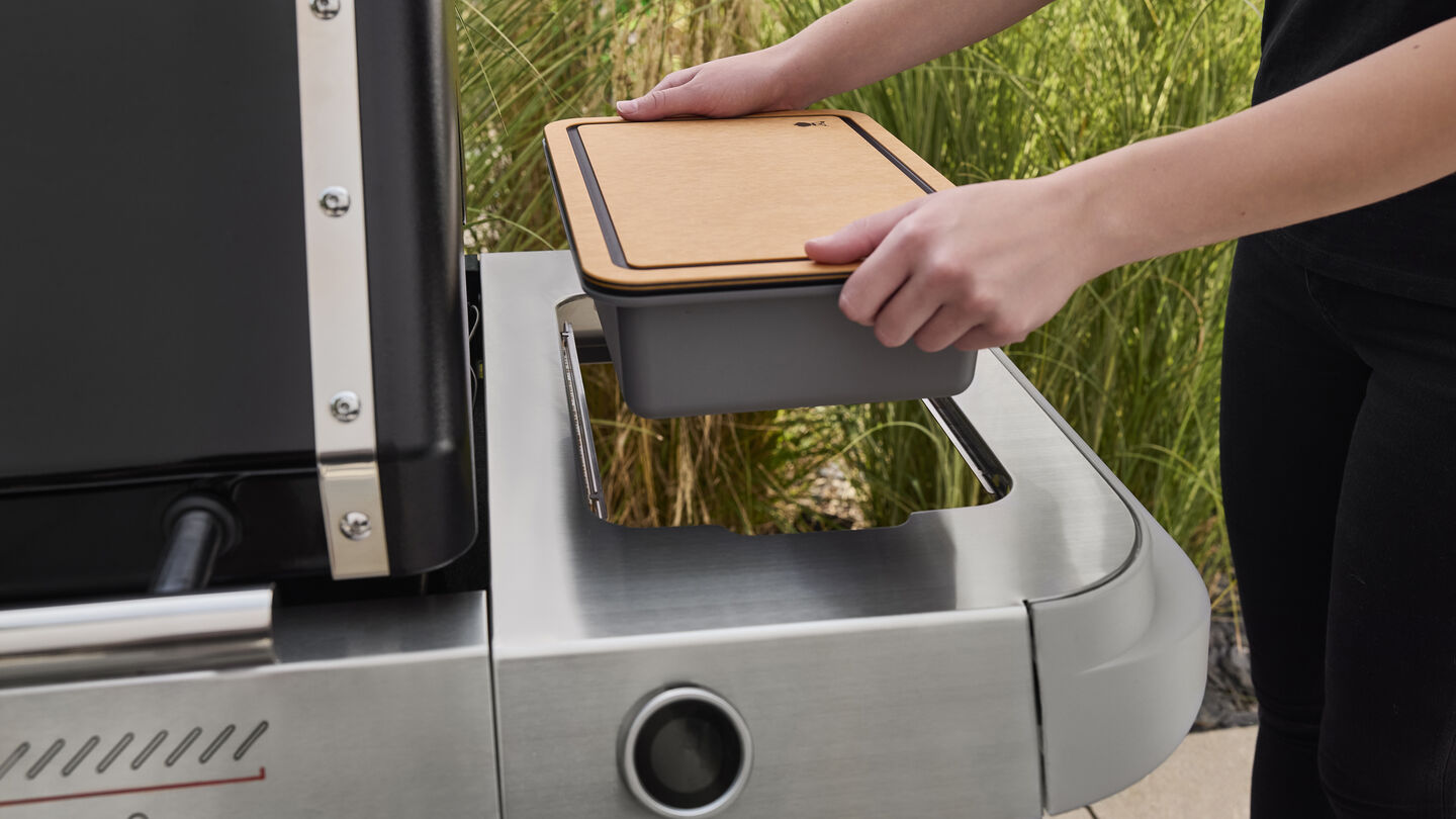 Genesis E-335W Gas BBQ | Weber UK