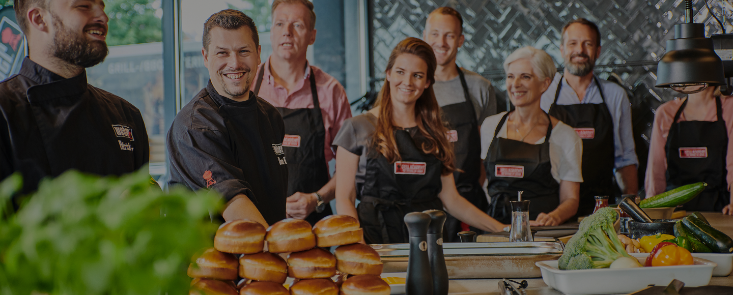 BBQ Classes & Weber® Grill Academy Courses 🔥 Hands-On Grilling Across ...